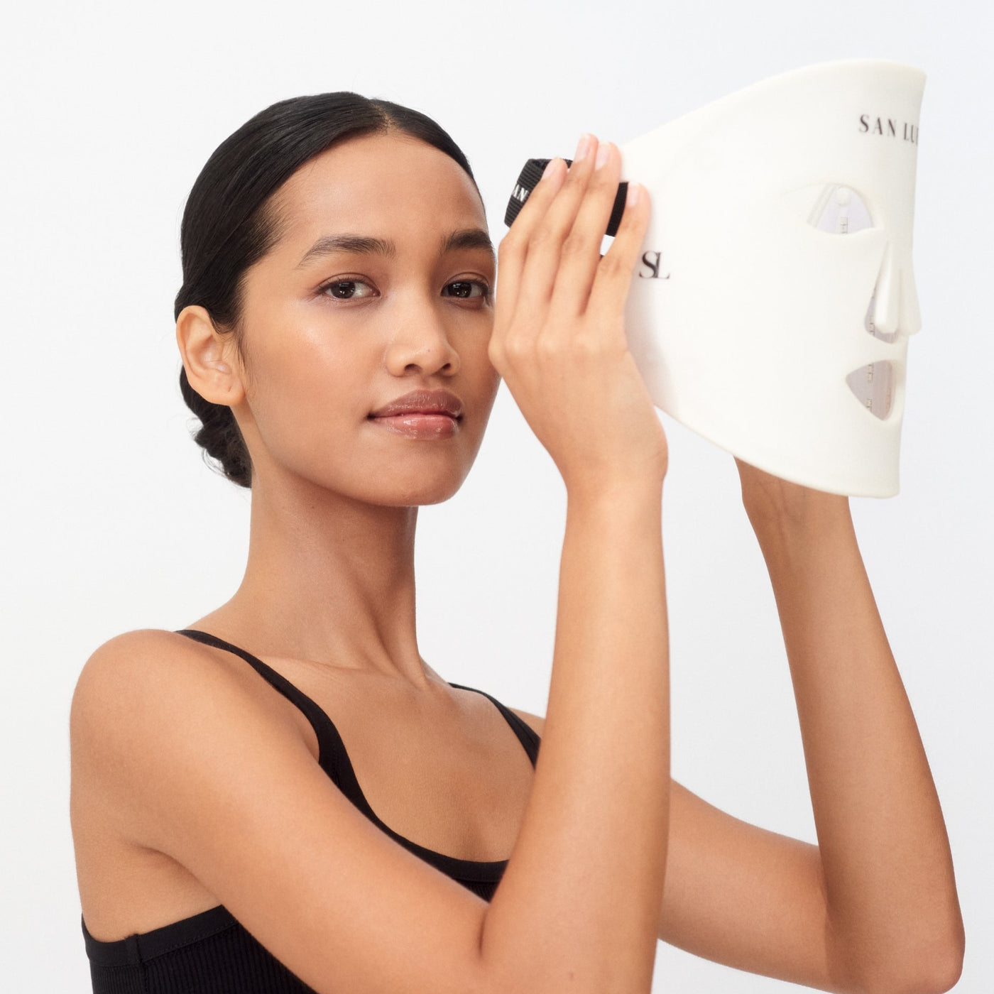 Advanced LED Light Therapy Facial Mask | SAN LUEUR